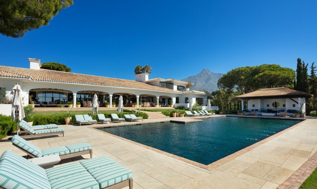 Eines Der Ikonischsten Herrenhäuser In Marbella, Andalusien, Spanien Zu ...