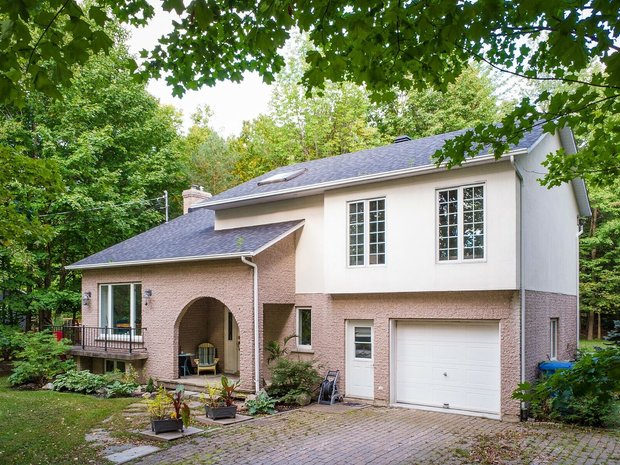 Luxury homes for sale in Dunham, Quebec, Canada | JamesEdition