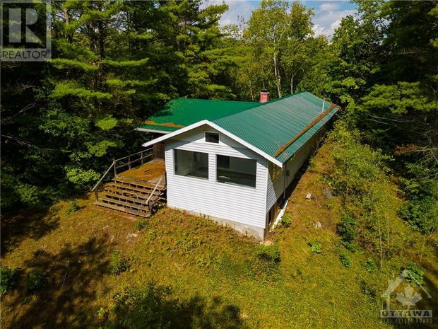 Maisons de luxe à vendre à Flinton, Ontario, Canada | JamesEdition