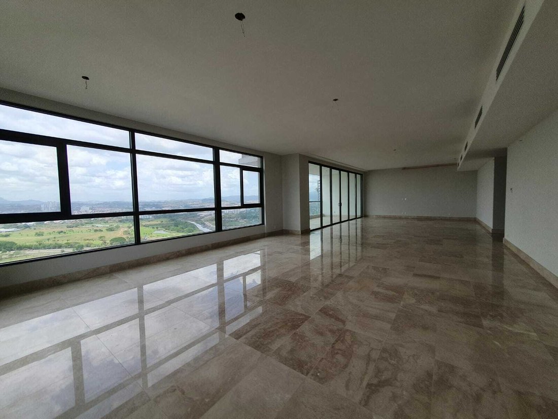 A Spectacular View At Albatross In Santa María In Panama City, Panama ...
