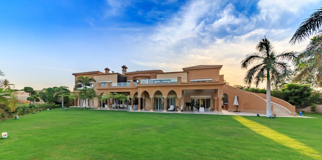 Tuscan Mansion With A Pyramid View In Kerdasa, Egypt For Sale (12266583)