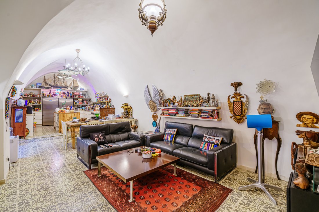Picturesque Authentic Town House In In Tel Aviv Yafo, Tel Aviv District ...