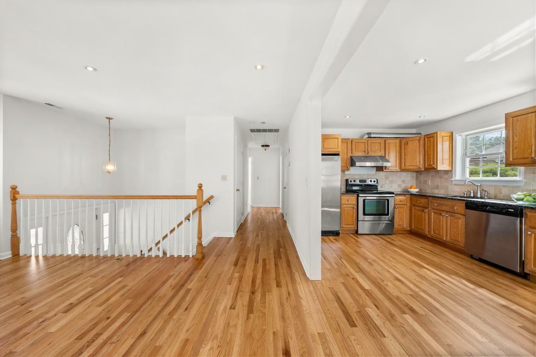 10 Noble Street, Stamford, Ct 06902 In Stamford, Connecticut, United ...