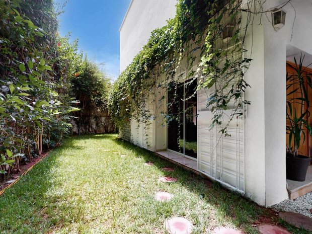 Luxury homes with office for sale in Quartier Des Orangers, Rabat ...