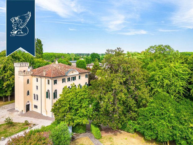 Luxury homes for sale in Case Marconi, Veneto, Italy | JamesEdition