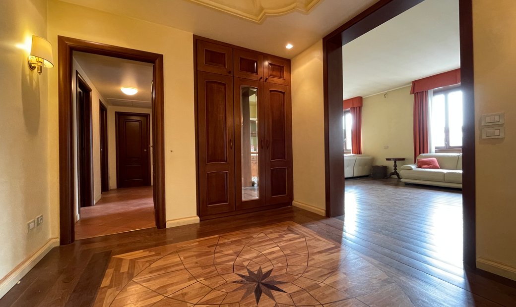 Elegant Apartment Located On The Seventh Floor With In Milan, Lombardy ...