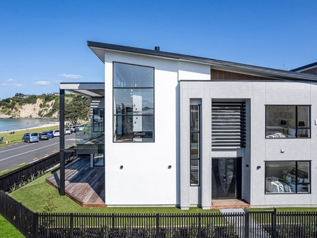 Luxury waterfront homes for sale in Eastern Beach, Auckland, Auckland ...