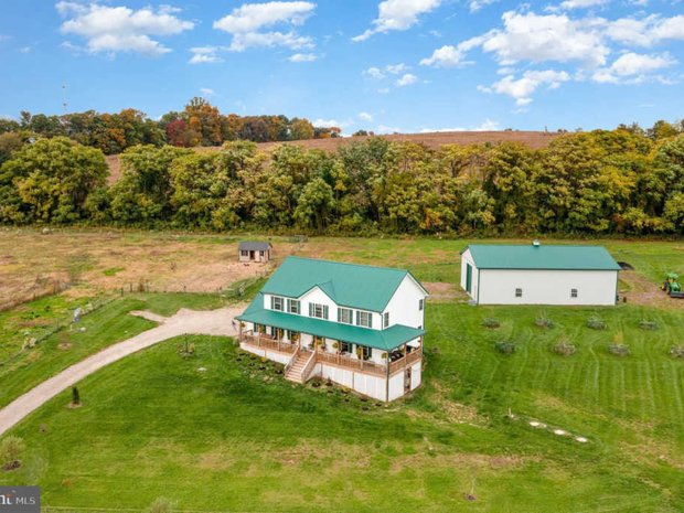 Luxury mountain view farm ranches for sale in Halifax, Pennsylvania ...