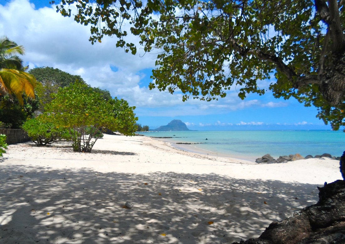 Beach Front Living In Tamarin, Rivière Noire District, Mauritius For ...