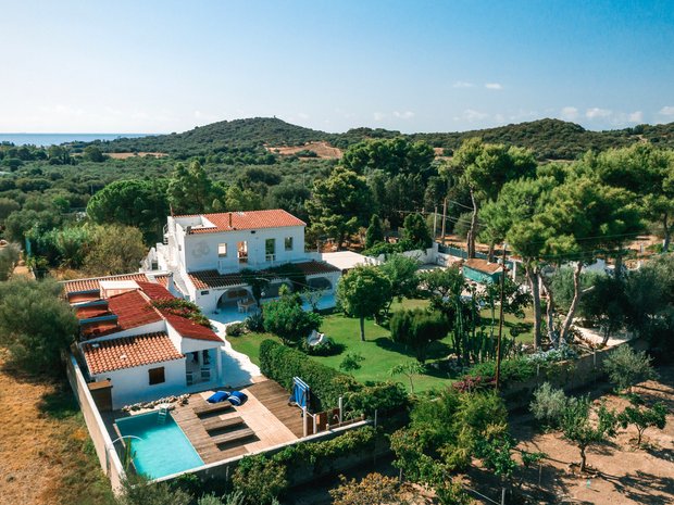 Maisons de luxe à vendre à Porto Columbu-Perd'È Sali, Sardaigne, Italie ...