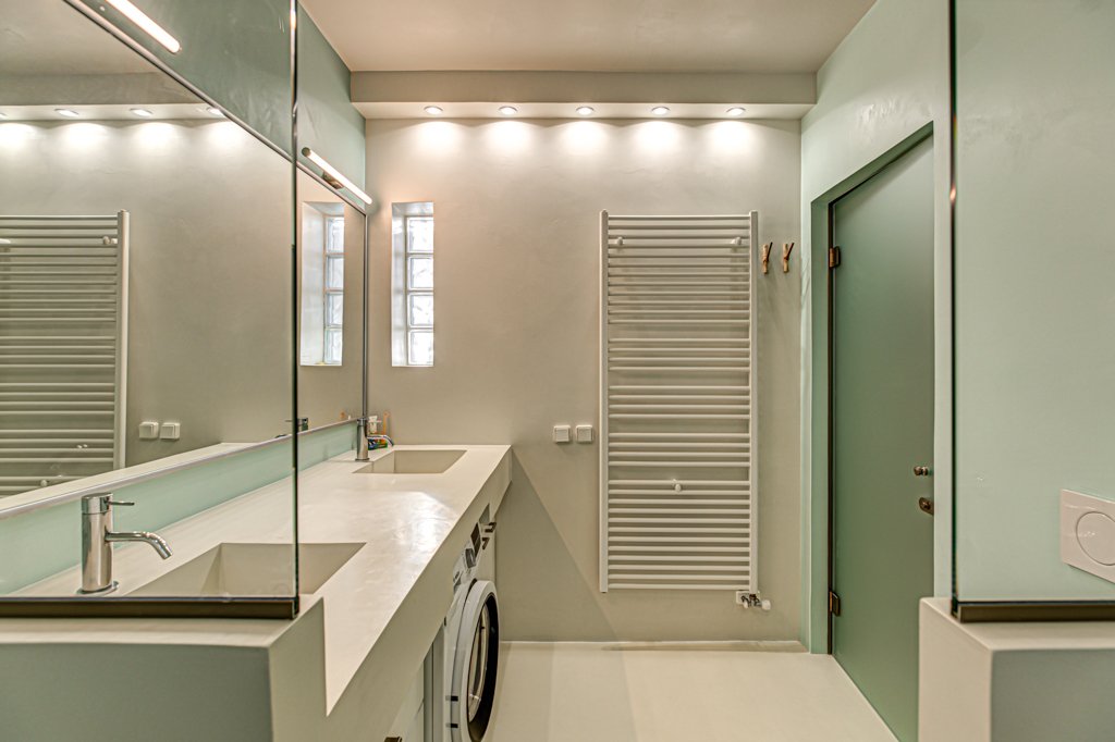 Elegant Simplicity & Function In Kalyvia Thorikou, Attica, Greece For ...