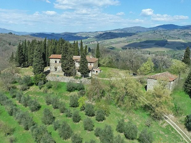 Luxury houses with vineyard / winery for sale in Pontassieve, Tuscany ...