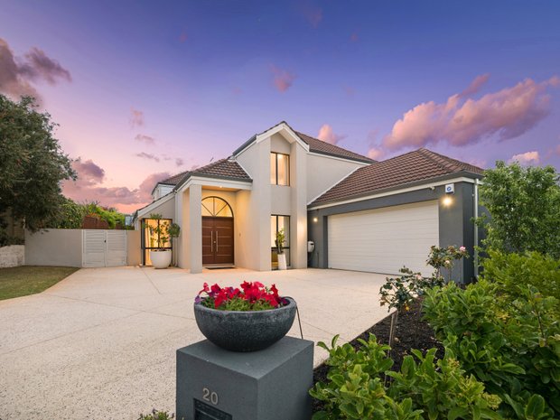 Luxury homes with terrace for sale in Mount Claremont, Western ...