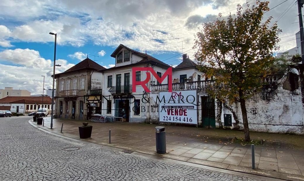 Paredes Town House In Paredes, Porto District, Portugal For Sale (12078409)
