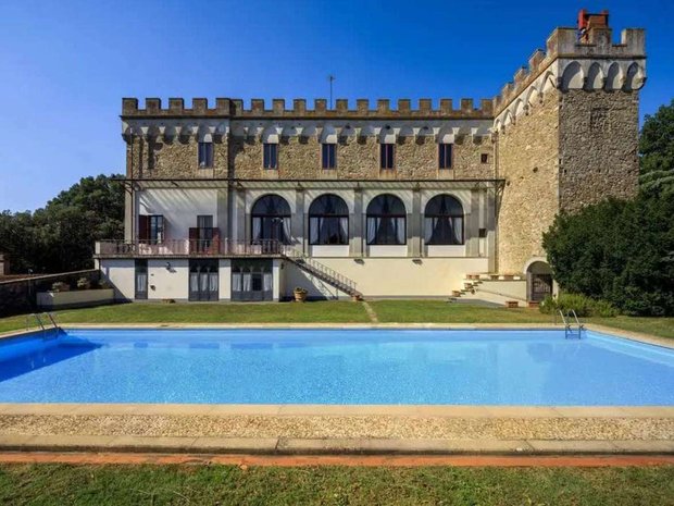Luxury castles with garden for sale in Florence, Tuscany, Italy ...