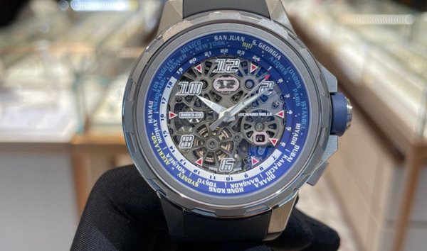 3,770 luxury and exclusive watches for sale by dealers worldwide on ...