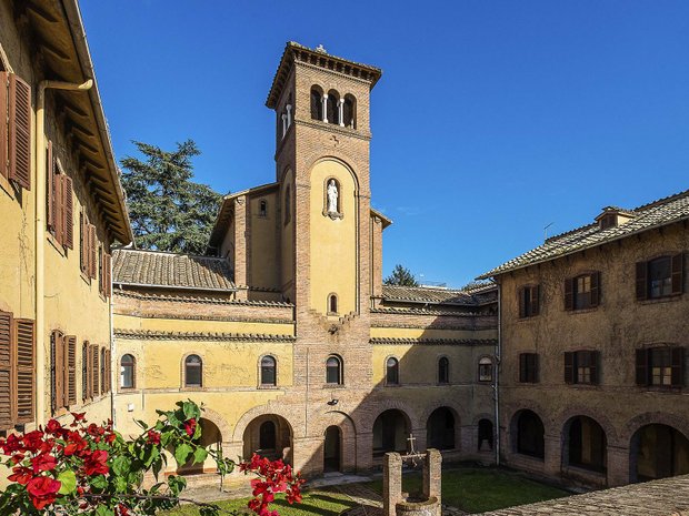 Luxury condos with elevator for sale in Rome, Lazio, Italy | JamesEdition