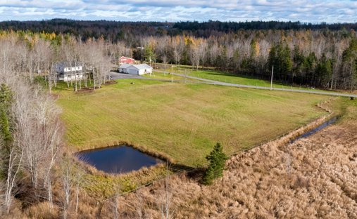 Luxury homes with garden for sale in Enfield, Nova Scotia, Canada ...