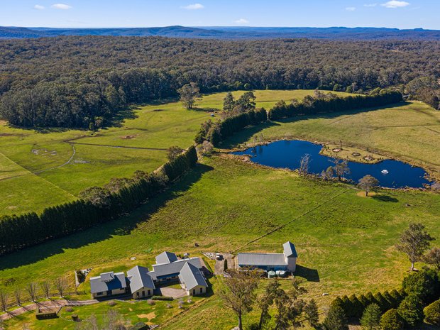 Luxury houses with garden for sale in East Kangaloon, New South Wales ...