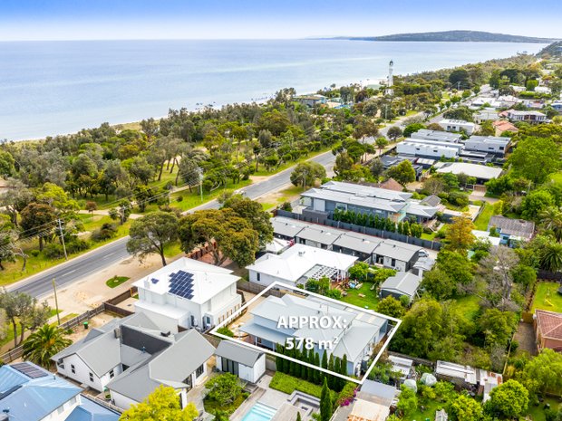 Luxury houses with terrace for sale in McCrae, Victoria, Australia ...