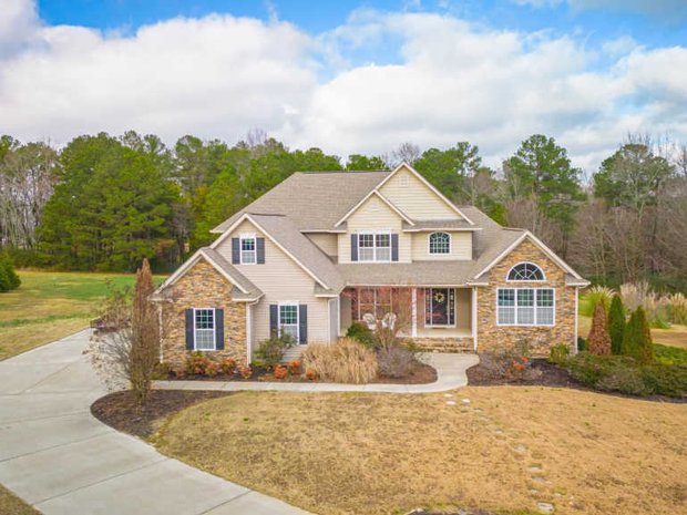 Luxury homes for sale in Eva, Alabama | JamesEdition