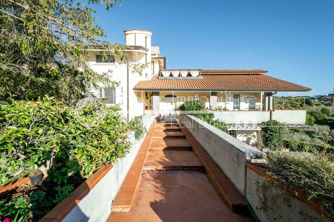 Villa Ammiraglia A Castelnuovo Magra In Castelnuovo Magra, Liguria ...