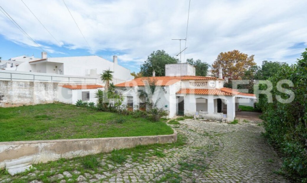 Detached Single Storey House To Renovate In Albufeira, Faro District ...