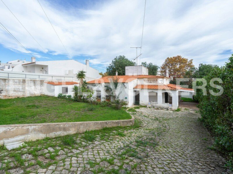 Detached Single Storey House To Renovate In In Albufeira, Algarve ...