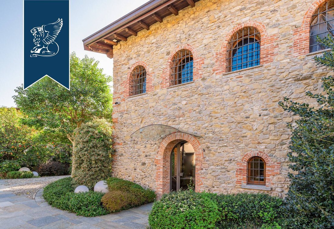 Exclusive 18th Century Modern Estate Near Lecco In Calco, Lombardy ...