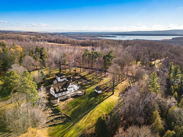 Luxury farm ranches for sale in Saint-Lazare, Quebec, Canada | JamesEdition