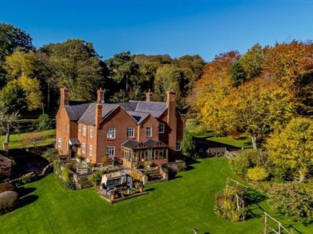 Maisons de luxe à vendre à Altrincham, Angleterre, Royaume-Uni | JamesEdition