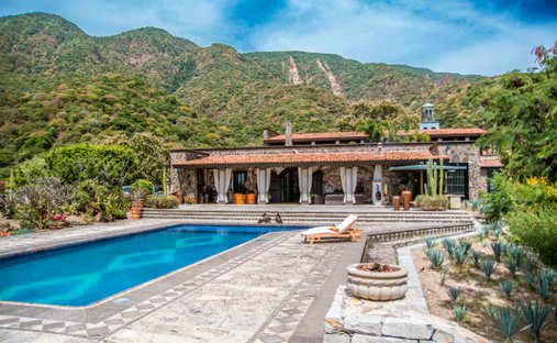 Casas de lujo para comprar en Ajijic, Jalisco, México | JamesEdition