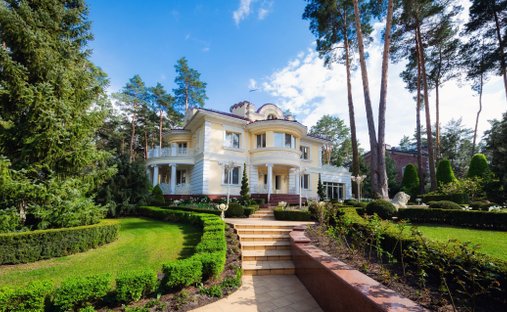 Luxury homes for sale in Ukraine | JamesEdition