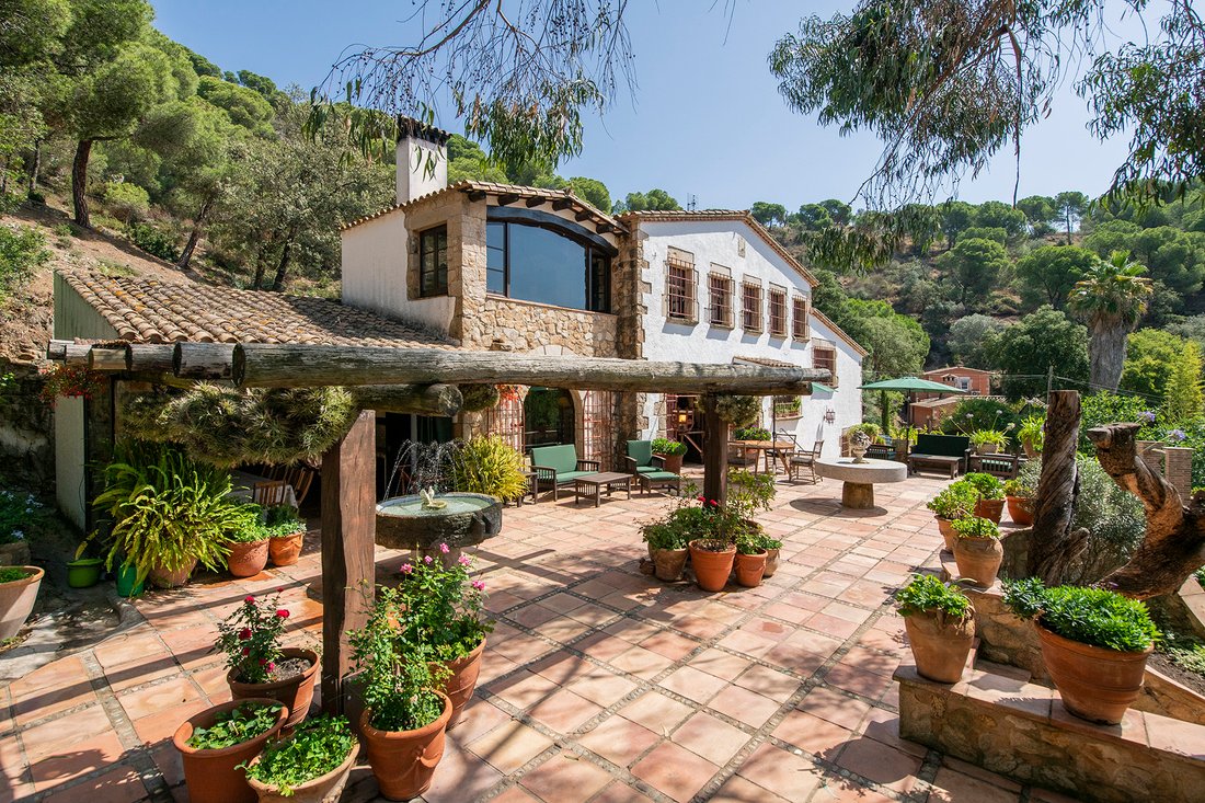 Beautiful Rustic Finca With In Conjunt De Castell D'aro, Catalonia ...