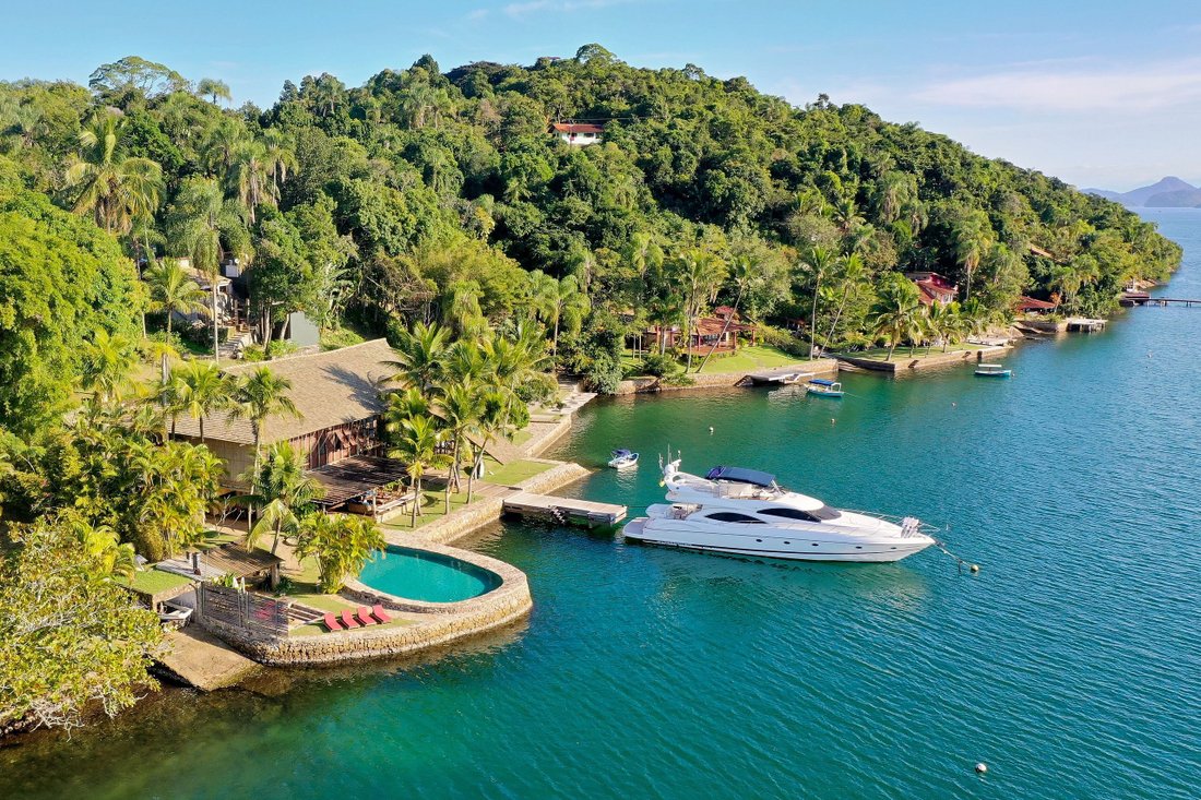 Ang005 Paradise Island In Praia Da Ribeira, State Of Rio De Janeiro ...