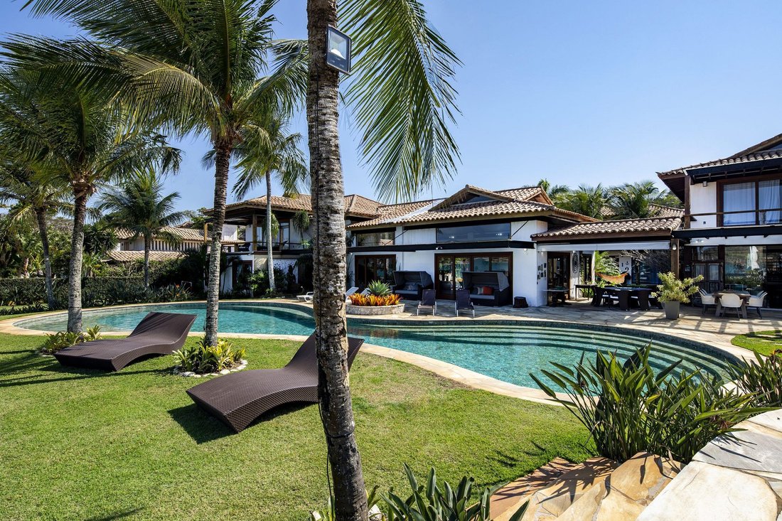 Buz032 Luxury Mansion In Front Of The Sea In In Armação Dos Búzios ...