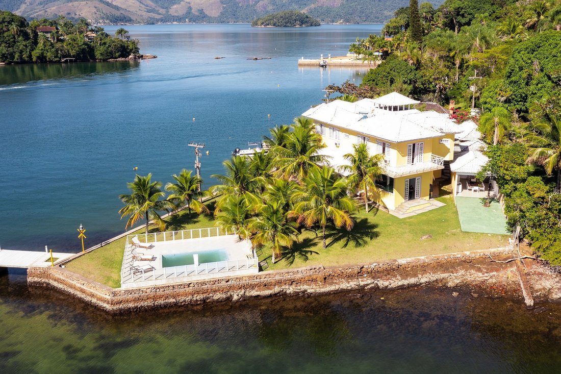 Ang036 Mansion On Cavaco In Praia Da Ribeira, State Of Rio De Janeiro ...