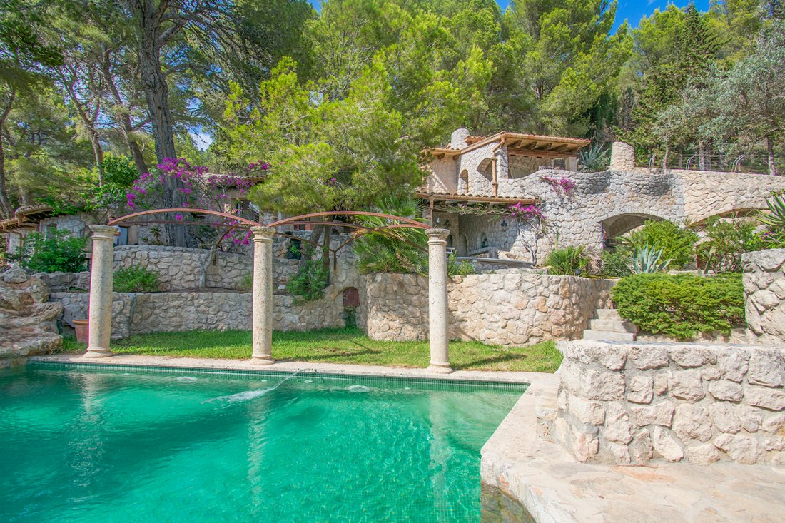 Spectacular Villa Located In Formentor In Pollenca, Balearic Islands ...