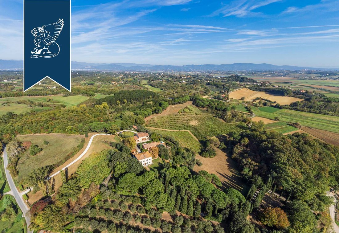 Three Charming Villas For Sale In The Tuscan In Fucecchio, Tuscany ...