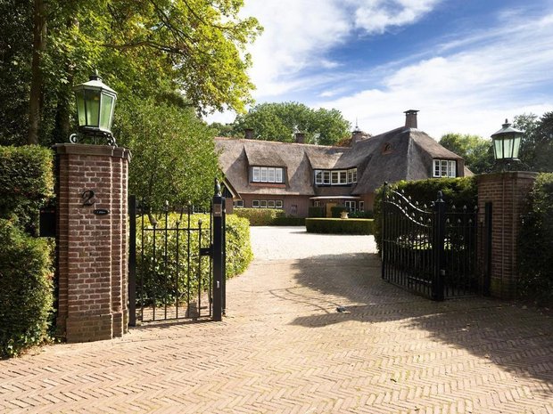 Luxury homes with cinema for sale in Epse, Gelderland, Netherlands ...