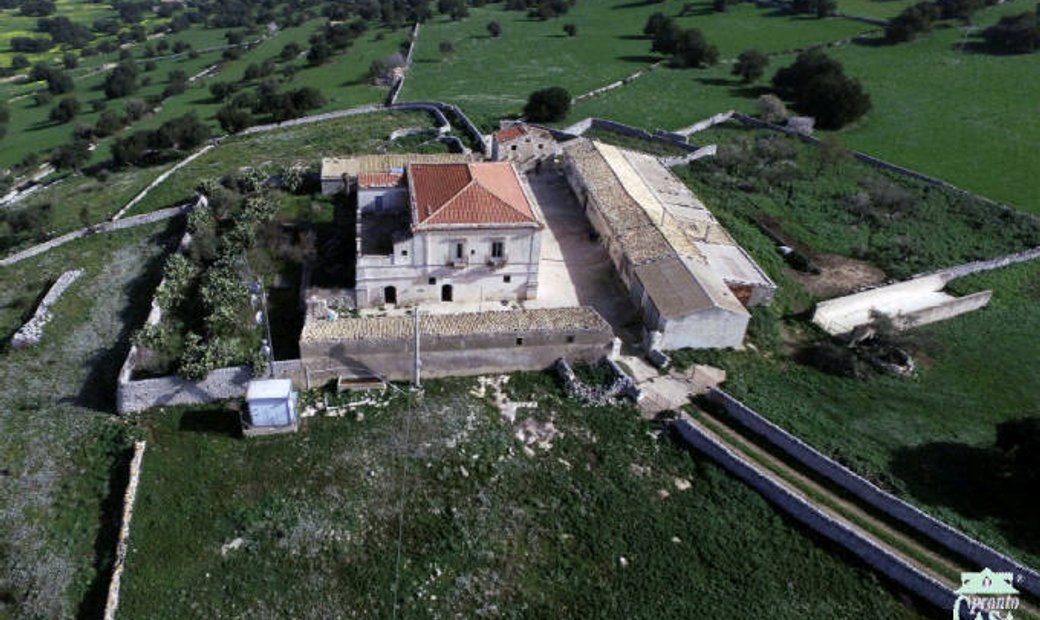 Ragusa Country House In Profinni, Sicily, Italy For Sale (12484316)