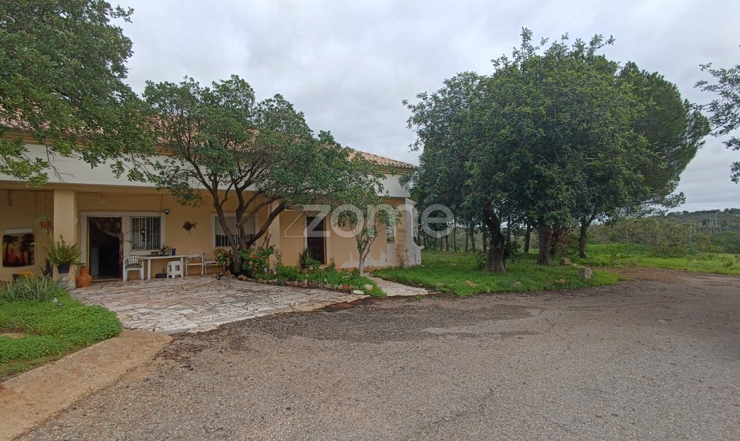 Faro House In Loulé, Algarve, Portugal For Sale (12490915)