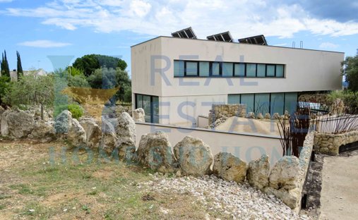 Luxury mountain view villas for sale in Neapolis, Fontane Bianche ...
