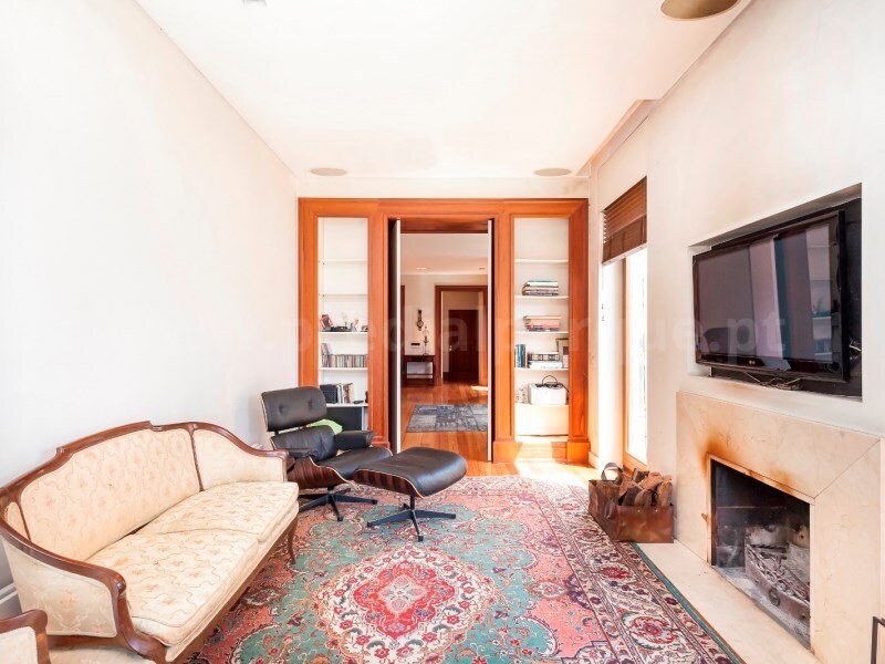 House With Design Inserted In One Of The In Porto, Porto District ...