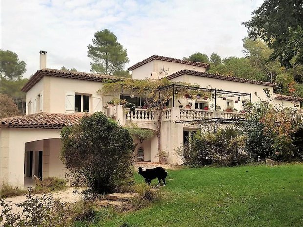Luxury homes with garden for sale in Peypin, Provence-Alpes-Côte d'Azur ...