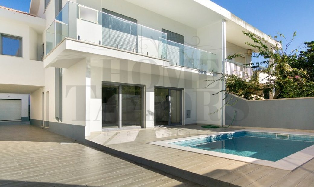 4 Bedroom Villa In The Most Prestigious Area Of In Trafaria, Setubal ...