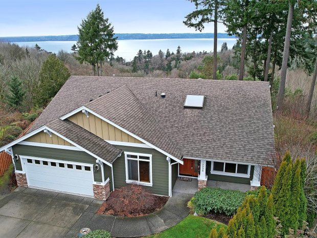 Luxury gated community homes for sale in Burien, Washington | JamesEdition