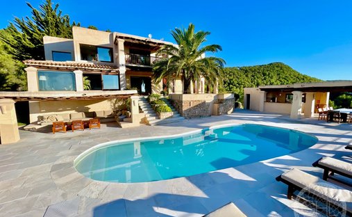 Luxury homes for sale in San Agustín, Andalusia, Spain | JamesEdition