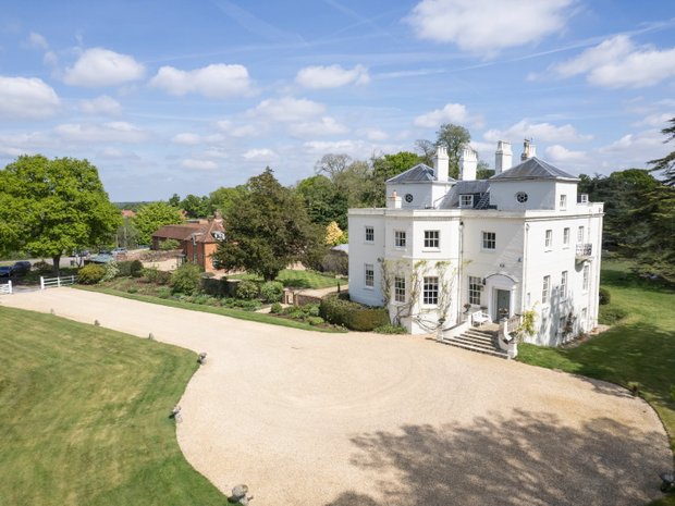 Luxury homes for sale in Winchfield, England, United Kingdom | JamesEdition