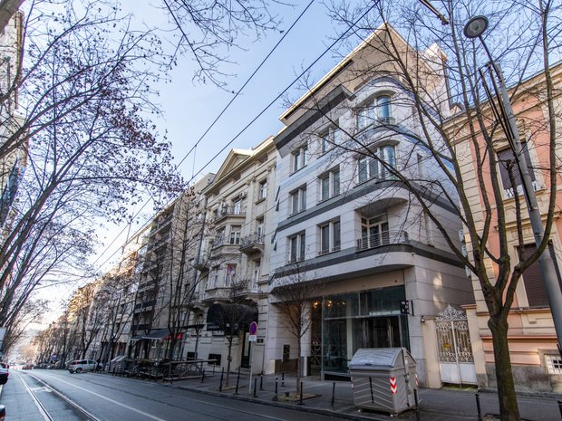 Luxury renovated homes for sale in Beograd, Serbia | JamesEdition